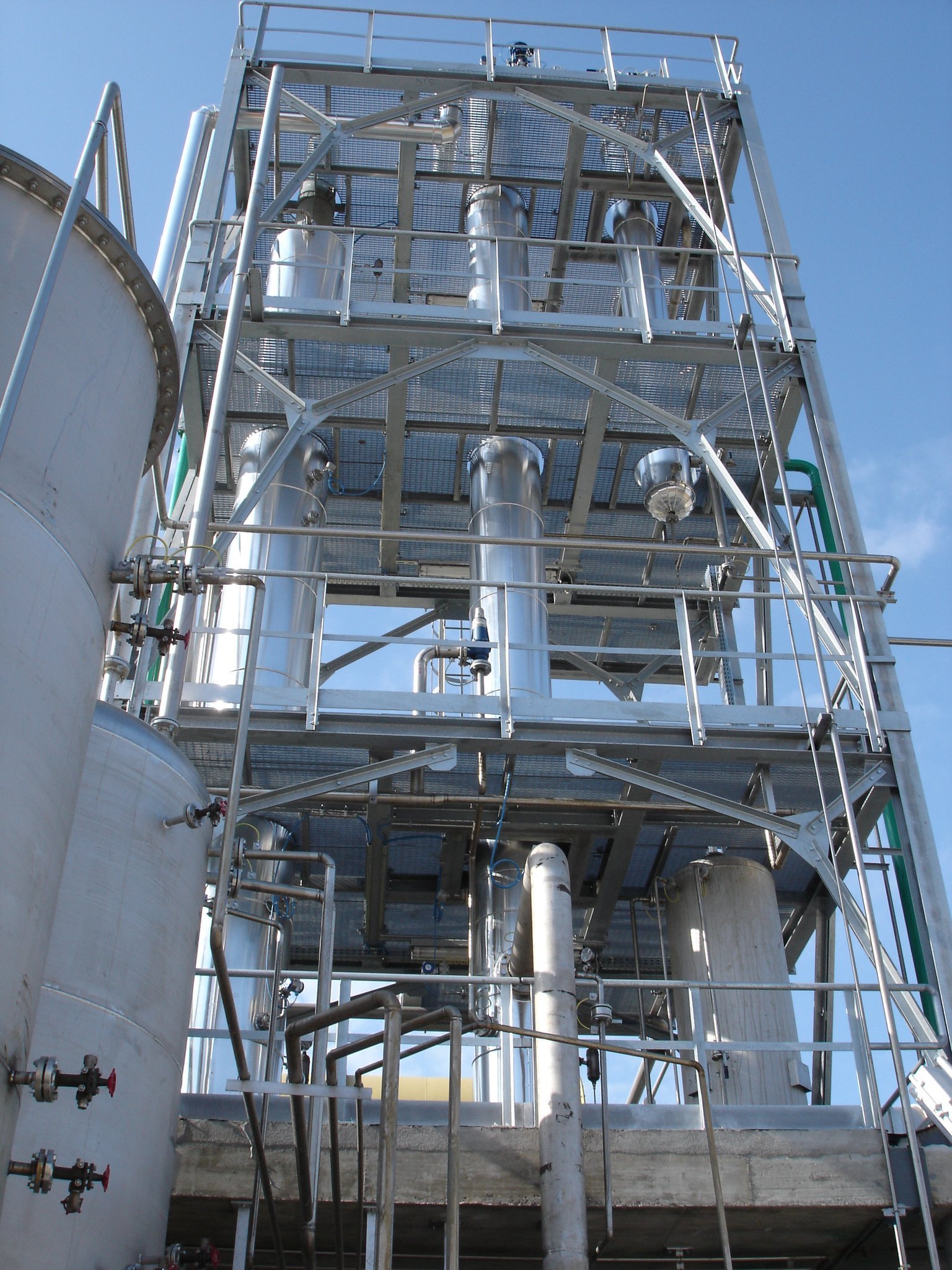 Solvent Distillation Plant – New Fab Engineers